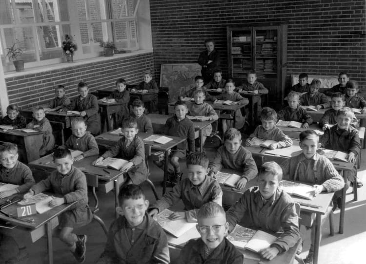 Photo de classe Classe mme Prangere de 1960, Ecole (Poix De Picardie ...