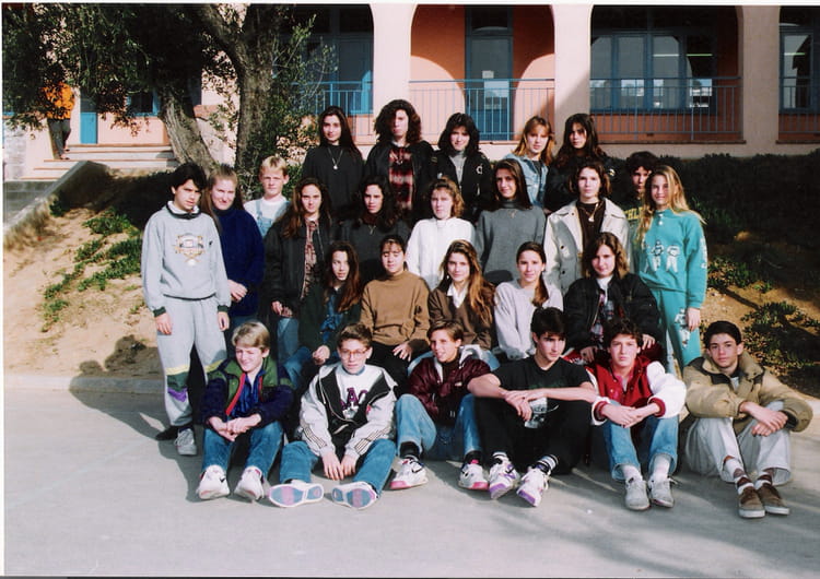Photo de classe 3ème 2 de 1992, Collège Emile Roux - Copains d'avant