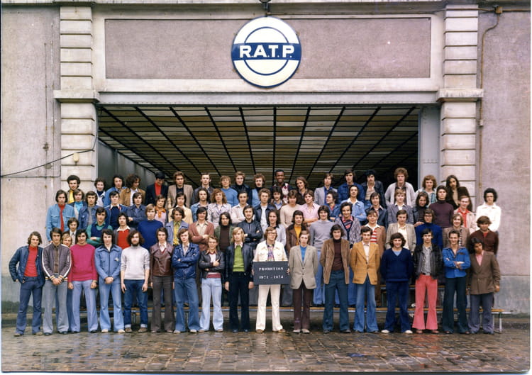 Photo de classe 3éme année de 1974, Ecole D'apprentissage De La Ratp ...