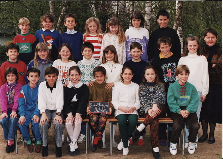 Photo de classe CE2-CM1 de 1991, Ecole Jean De La Fontaine (Cesson ...