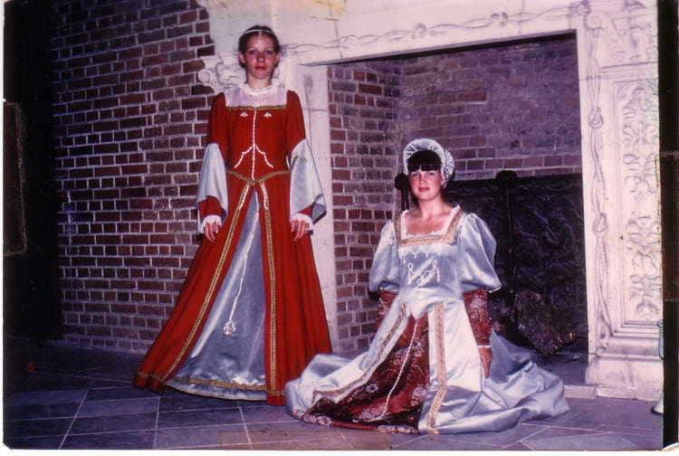 Photo de classe Moi et une copine au chateau de 1983, ANIMATION ...