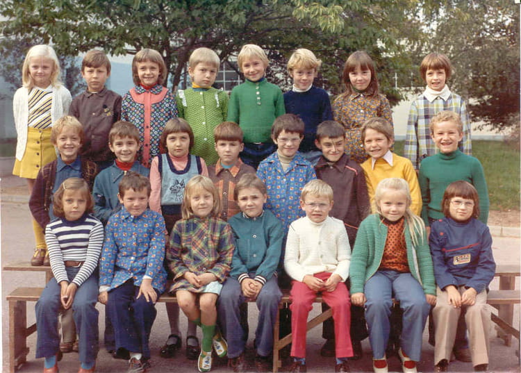 Photo de classe CE1 de 1975, ECOLE ALICE SOLVAY - Copains d'avant
