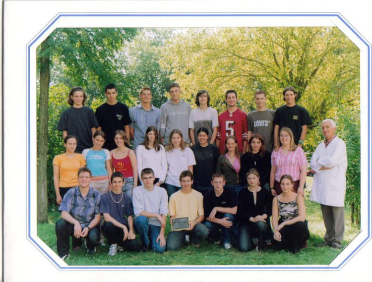 Photo de classe TS 3 de 2004, Lycée Paul Claudel - Copains d'avant