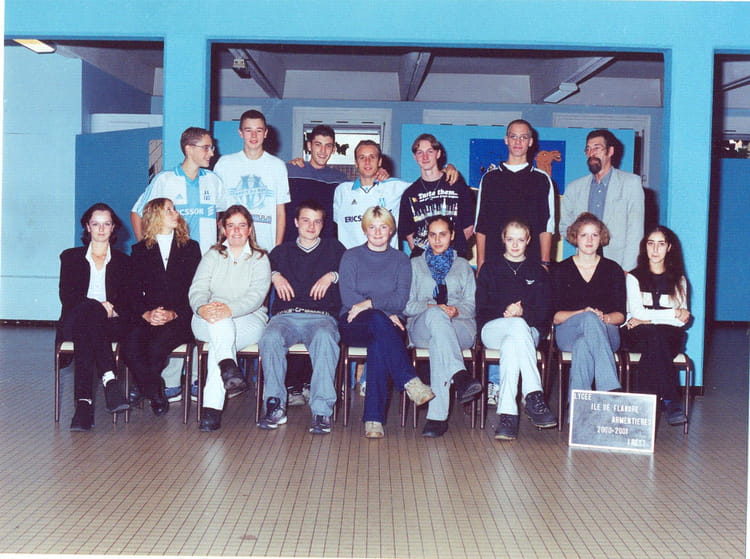 Photo de classe Lycée 2000-2001 de 2000, Lycée Professionnel Ile De Flandres - Copains d'avant