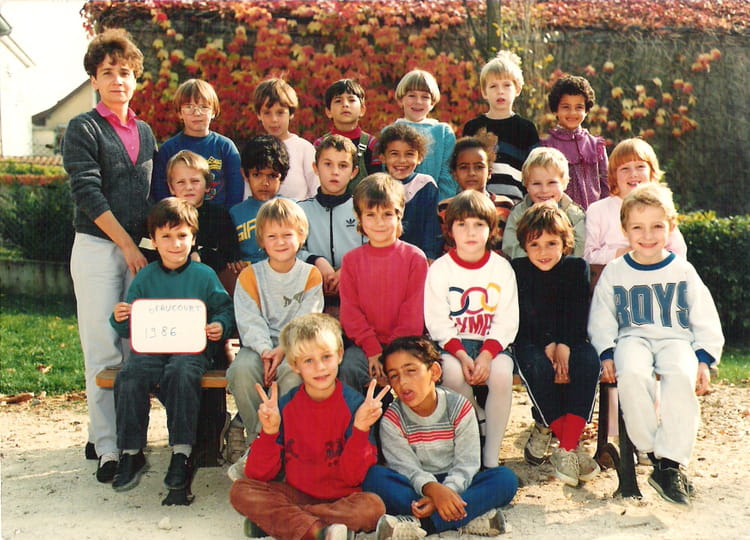 Photo de classe Groupe B de 1986, Ecole Beaucourt (Beaucourt) - Copains ...