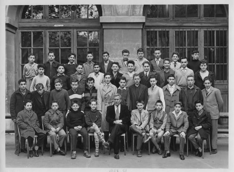Photo de classe 4ème M de 1958, Lycée Thiers - Copains d'avant