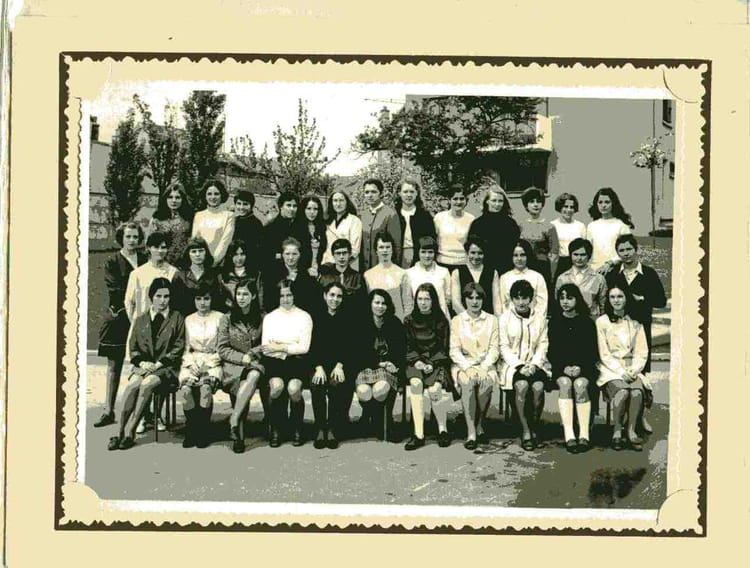 Photo de classe 3ème de 1968, Collège Gaston Soufflay - Copains d'avant