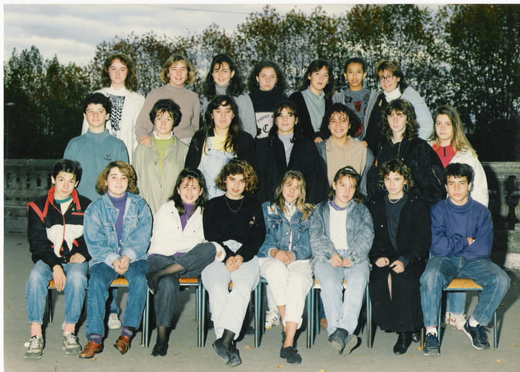 Photo de classe 4iéme et 3iéme techno de 1990, Collège Sadi Carnot ...