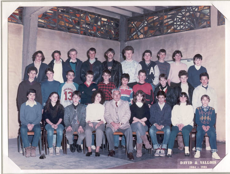 Photo de classe 4ème de 1984, Collège Saint-sulpice - Copains d'avant