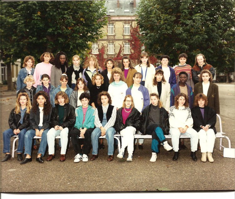 Photo de classe 2nde CAS (1ère année BEP) de 1989, Lycée Ferdinand Buisson - Copains d'avant
