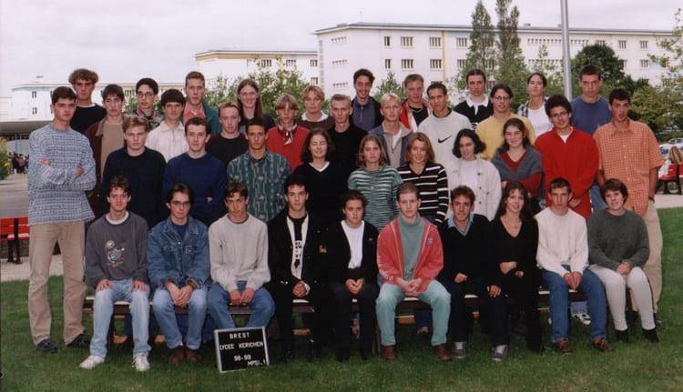 Photo de classe Prepa 1 de 1999, Kérichen Prépa Maths-physique ...