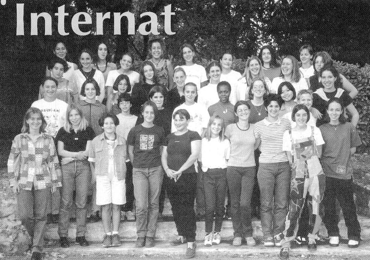 Photo de classe INTERNAT 98 de 1998, Lycée Saint-victor - Copains d'avant