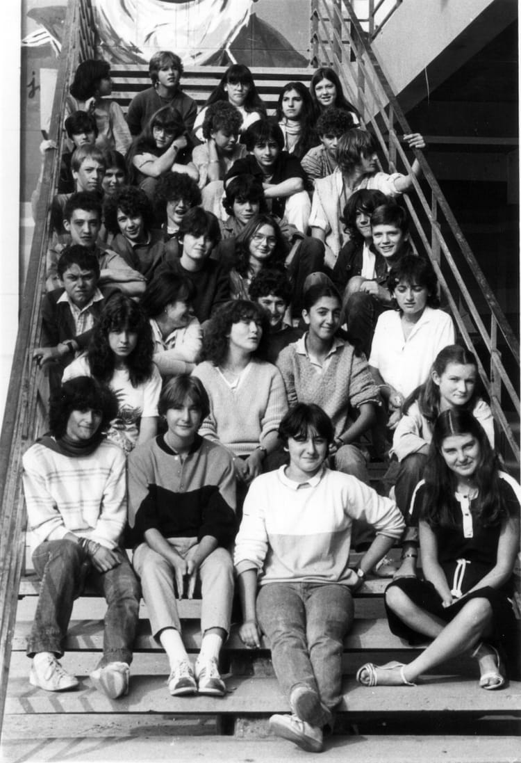 Photo de classe 2nd 5 de 1983, Lycée Emmanuel Mounier - Copains d'avant
