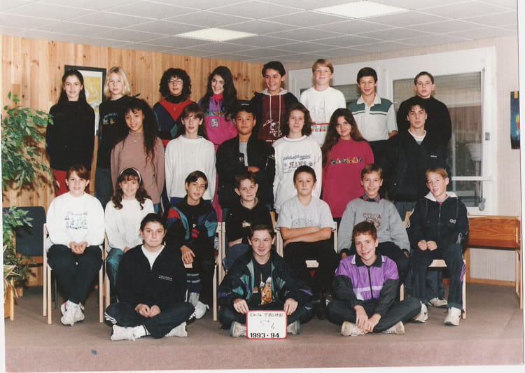Photo de classe 5°4 de 1993, Collège Emile Thomas - Copains d'avant