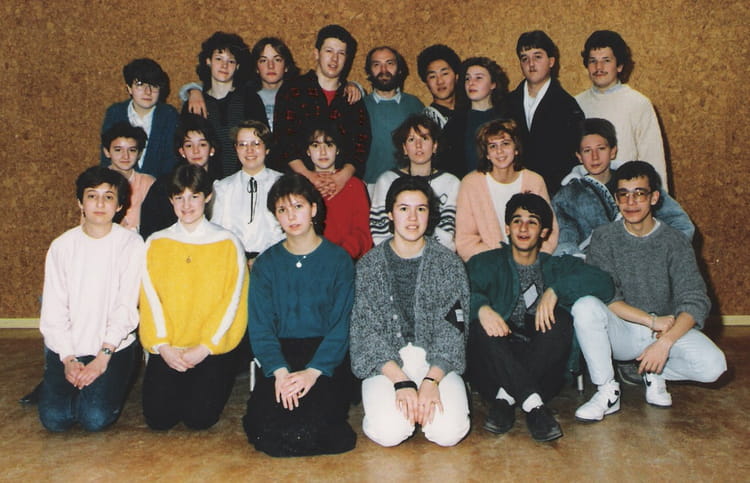 Photo de classe Rhéto Générale de 1988, Athenee Royal Saint-ghislain ...