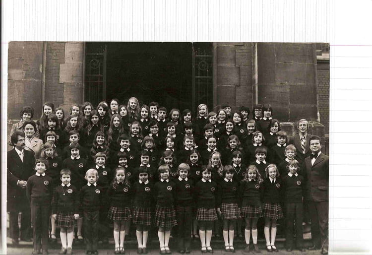 Photo de classe St cecile 1975 de 1975, Les Petits Chanteurs - Copains ...