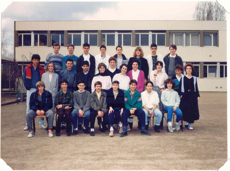 Photo de classe Troisième C de 1987, Collège Les Lentillères - Copains ...
