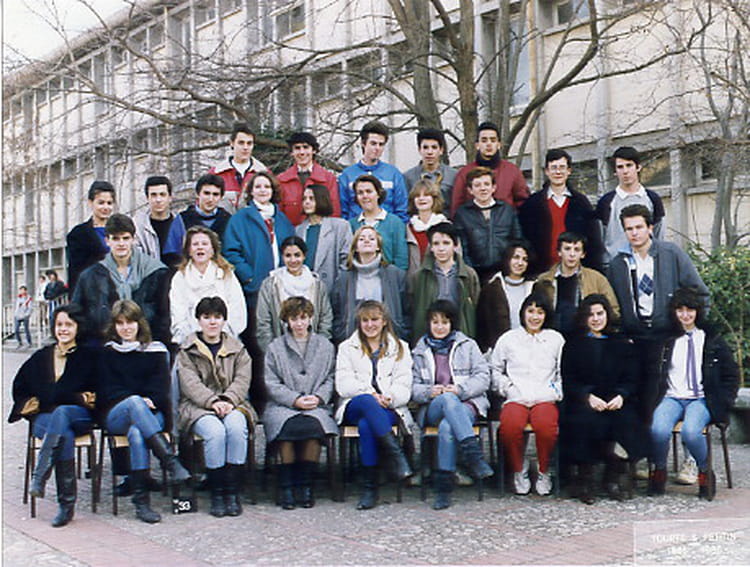 Photo de classe 1ere S 1985-1986 de 1986, Lycée Joffre - Copains d'avant