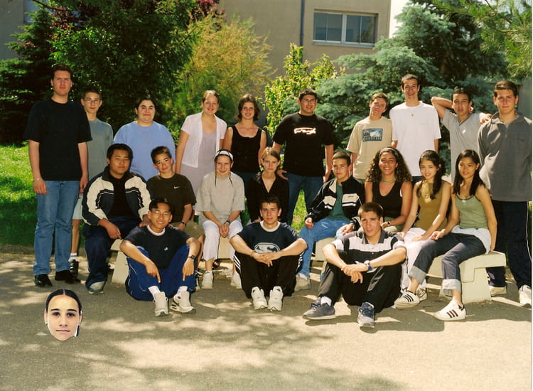 Photo de classe 3eme 2 de 2000, Collège Emile Malfroy - Copains d'avant