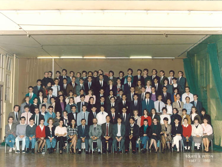 Photo de classe Promotion 1988 de 1988, C.s.g. - Cycle Supérieur De ...