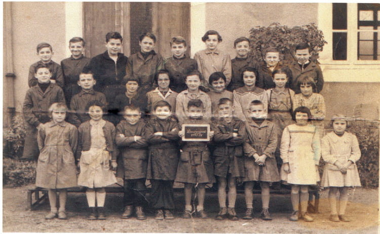 Photo de classe CM1 - CM2 de 1958, Ecole De Saint Die Vanemont (La ...