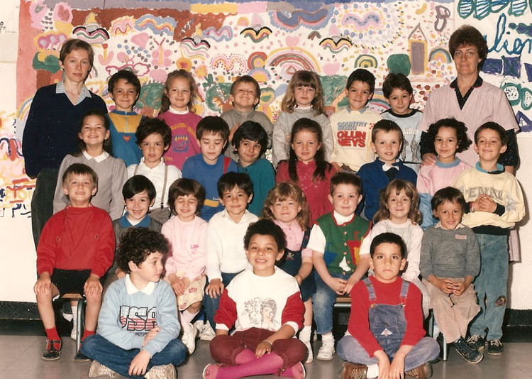 Photo de classe Maternelle B de Mme Bruni 85/86 de 1985, ECOLE ERNEST ...