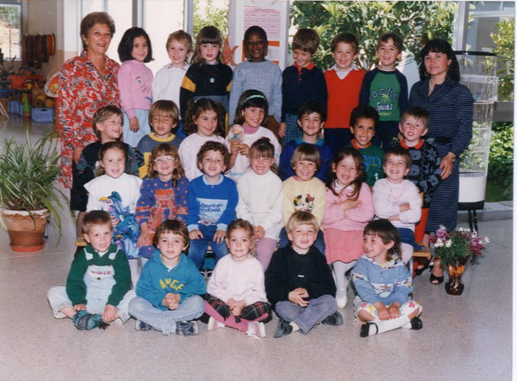Photo de classe Maternelle 1ere année de 1987, ECOLE VAL FLEURI ...