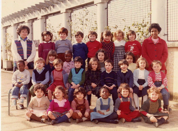 Photo de classe Enfantine 2 de 1983, ECOLE TRUFFAUT - Copains d'avant