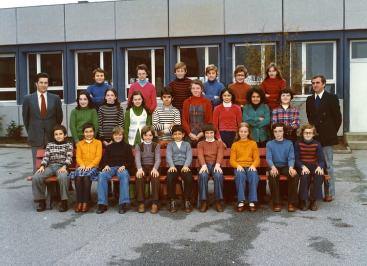 Photo de classe 5eme A de 1977, Collège Lottin De Laval - Copains d'avant