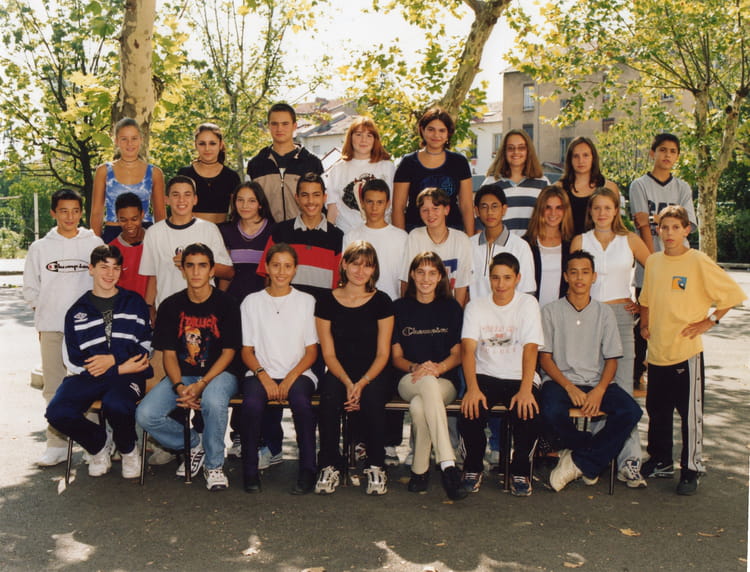 Photo de classe 3eme de 2000, Collège Immaculée Conception - Copains d ...