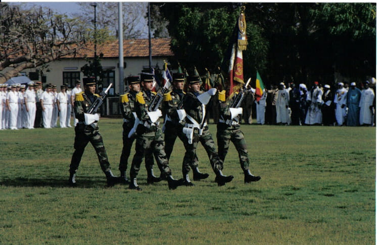 Photo de classe Le bima au da 160 pour l'appel du 18 juin de 1999, 23 E ...
