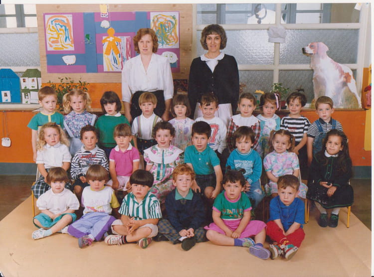 Photo de classe Petite section maternelle de 1989, ECOLE NOTRE DAME DE ...