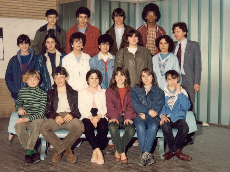 Photo de classe 2éme C de 1983, ATHENEE ROYAL ANDREE THOMAS - Copains d ...