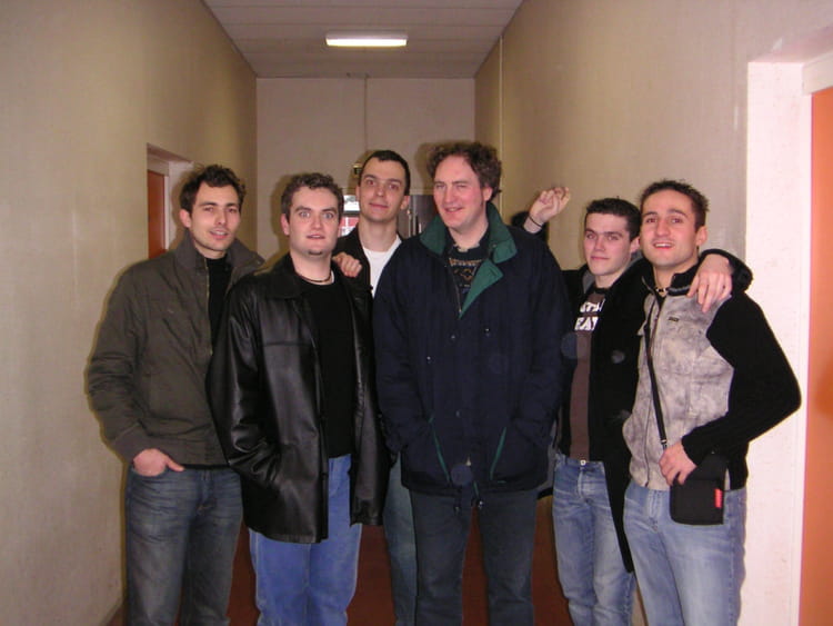 Photo de classe Apres DUT de 2004, Université De Picardie Jules Verne ...