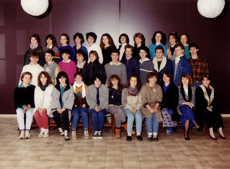 Photo de classe Lycée Bellevue ( Albi ) T A3 1986-1987 de 1986, Lycée ...