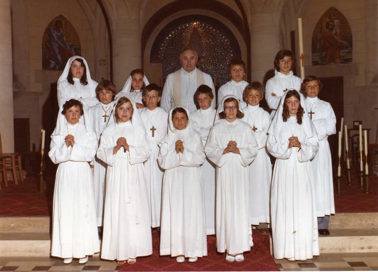 Photo de classe Communion solennelle de 1975, Collège Jean Babin ...