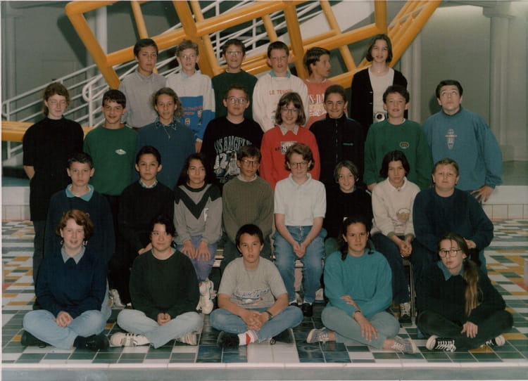 Photo de classe 4ème de 1994, Collège Jean Valette - Copains d'avant