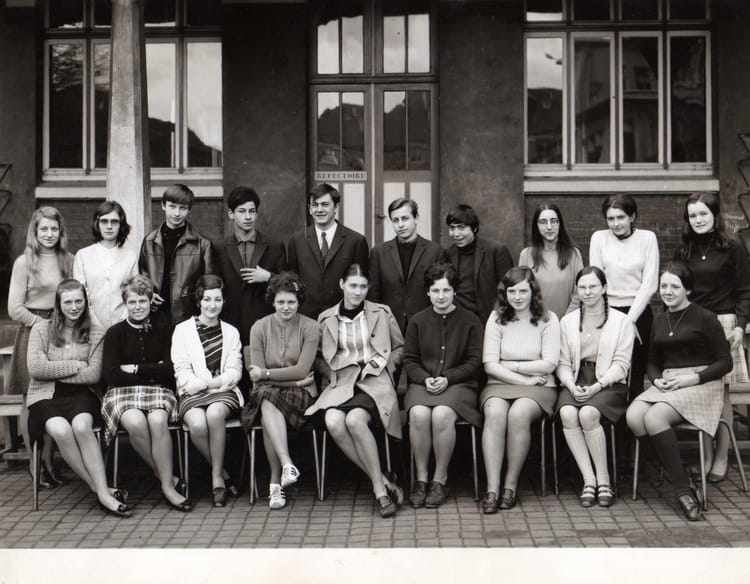 Photo de classe PREMIERE LITTERAIRE de 1969, Lycée Anatole France ...
