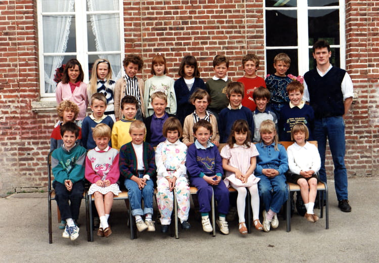 Photo de classe CE1 de 1990, Ecole Principale (Beaucourt Sur L Hallue ...