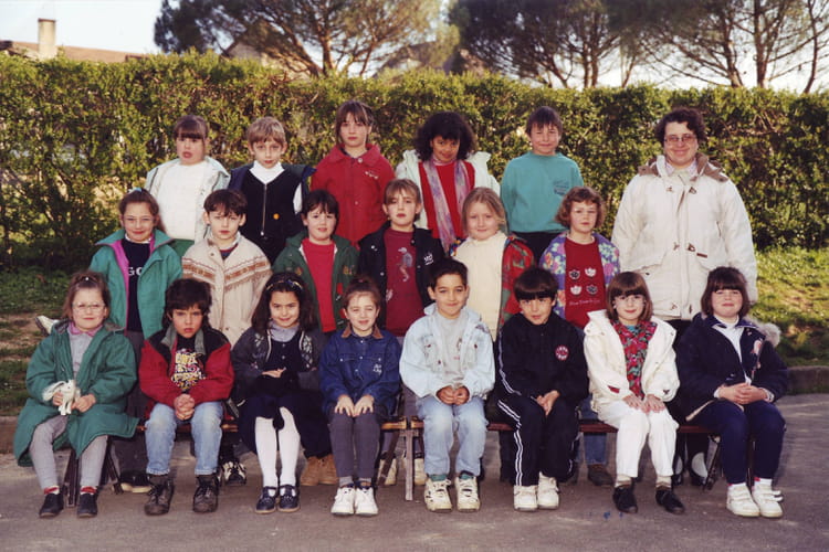 Photo de classe CE1 de 1995, Ecole Gabriel Joubert (Beaumont) - Copains ...