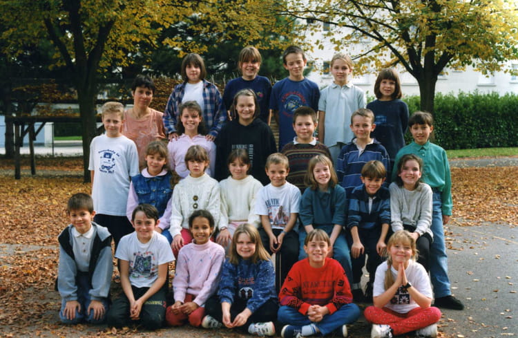 Photo de classe CM2 de 1996, ECOLE DOCTEUR ALFRED RICHET - Copains d'avant