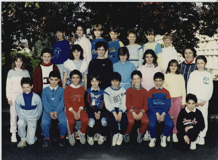 Photo de classe C.M.2 de 1986, ECOLE GABRIEL CHEVRIER - Copains d'avant