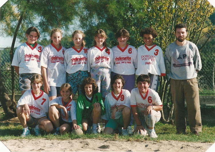 Photo de classe Club de Hand de 1995, CLUB DE HAND DE CHABLIS - Copains ...