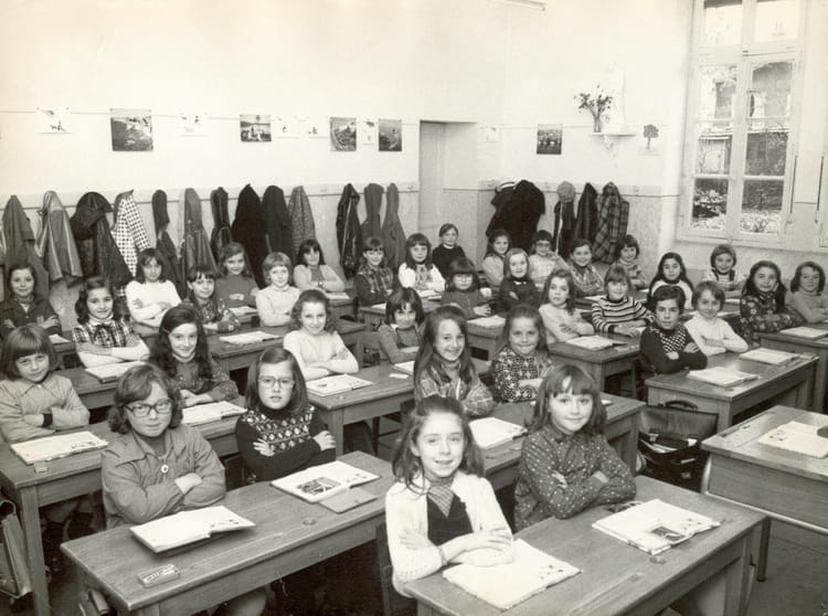 Photo de classe CE2 de 1975, ECOLE PRIMAIRE ARAGO - Copains d'avant