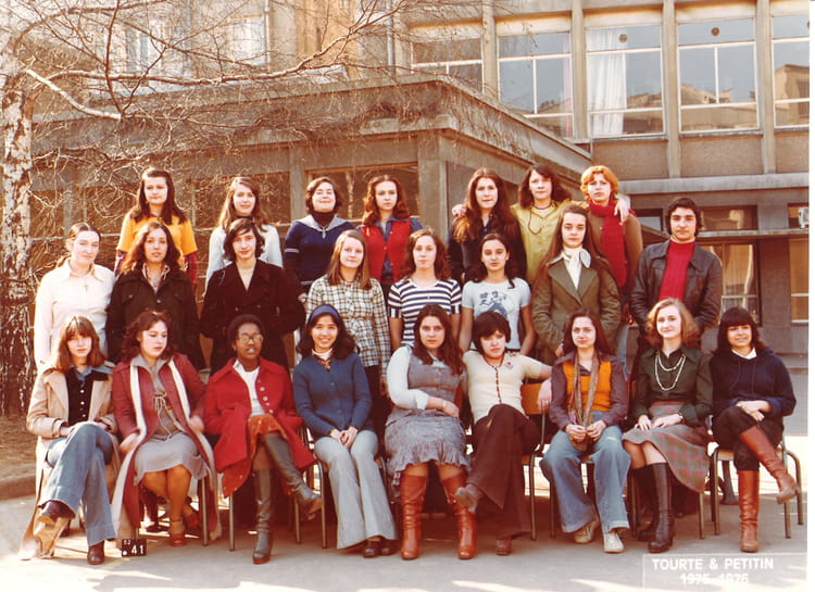 Photo de classe 2de AB 3 de 1976, Lycée Maurice Ravel - Copains d'avant