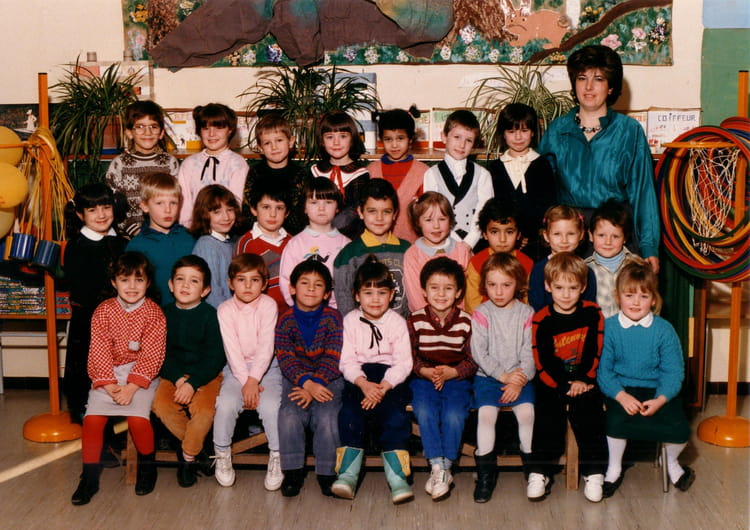 Photo de classe 3ème année de maternelle de 1987, ECOLE RONSARD ...