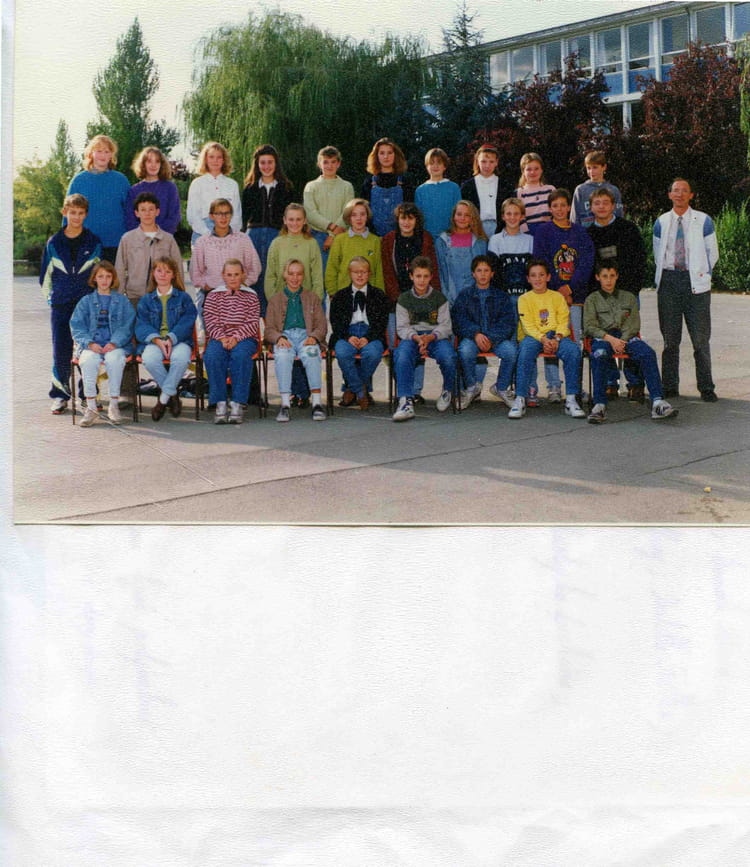 Photo de classe 4ème1 de 1992, Collège Jean Jaurès - Copains d'avant