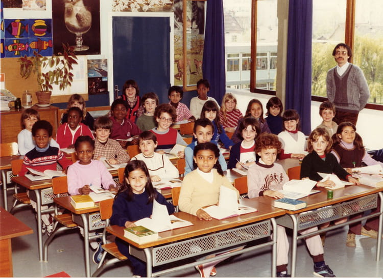 Photo de classe CE2 de 1981, Ecole Jean Jaurès - Copains d'avant