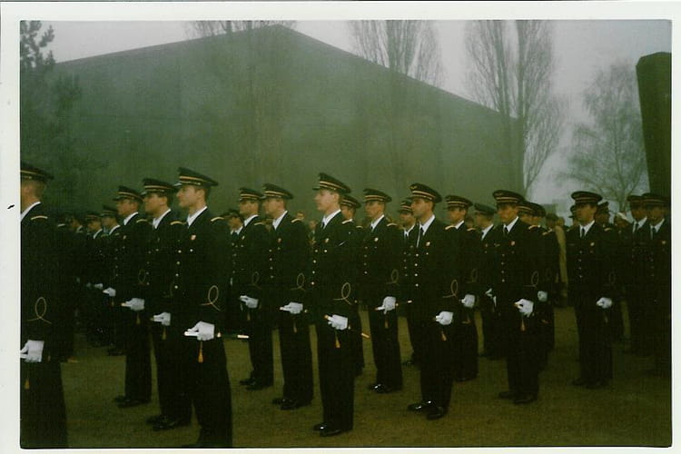Photo de classe Presentation au drapeau dec 1996 de 1996, EOR - Copains ...