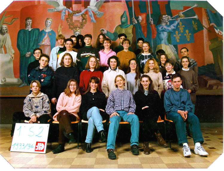 Photo de classe 1ere S2 de 1994, Lycée Polyvalent Jean Mermoz - Copains ...
